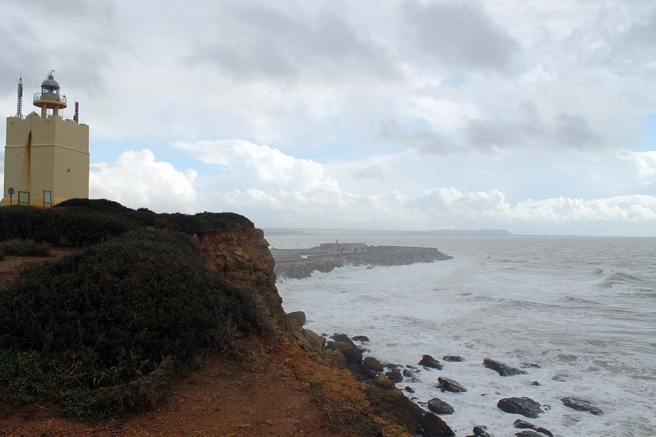 Faro de Cabo Roche - La Costa de Cádiz